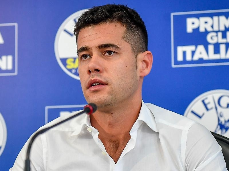 Il Centrodestra "tra Palco E Realtà". Comizi In Piazza E Tumulti In ...