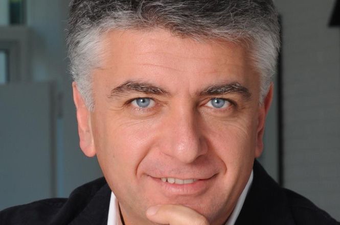 Renzi E La Scissione "non Subito".Tornato Centrale, Attira Pezzi Di ...