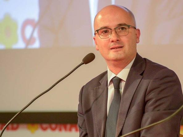 Stefano Ingrana La Marcia. Sindaci, Donne E Sud. Elly Per Ora ‘balla Da ...